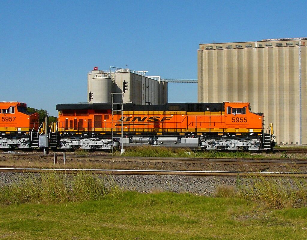 BNSF 5955 & BNSF 5957